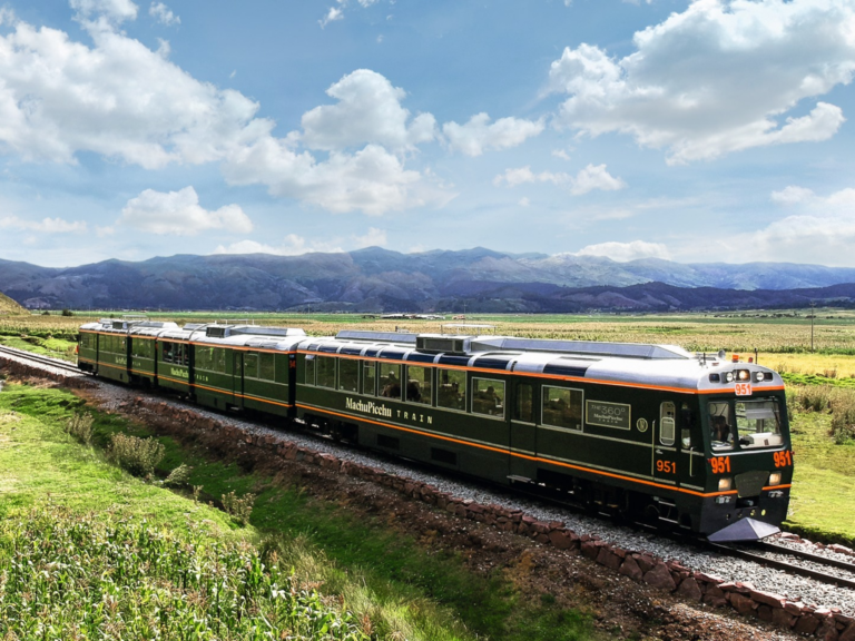Viaje Exclusivo a Bordo de Inca Rail The First Class - Peru Vip Travel